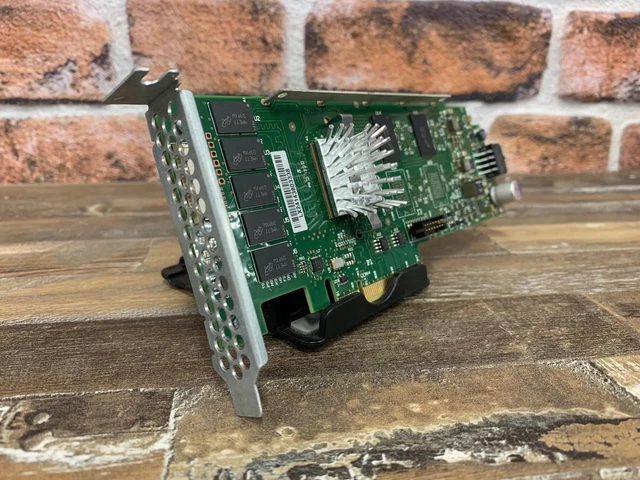 EMC ISILON LP PCIe x8 NVRAM Adapter Card 415-0061-04 - Half Height £22. ...