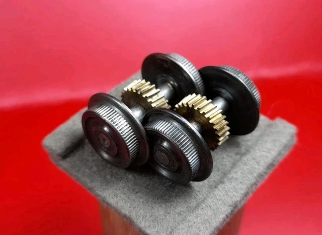 TRIANG HORNBY X117 Deep Flange Knurled Wheels R156 DMU R157 EMU R555 ...