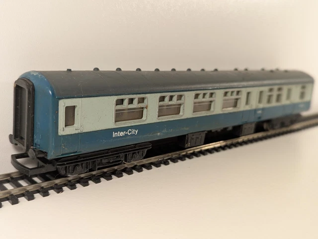 HORNBY R922-M9439 MK2 BSK Brake Standard Corridor in BR Blue & Grey £12 ...