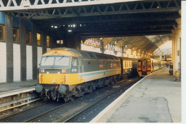 RAILWAY PHOTO CLASS 47 47701 @ Glasgow Queen Street 07/10/90 17:35 to ...