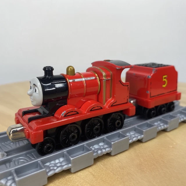 THOMAS THE TANK Engine Take and Play Engine James and Tender 2012 ...