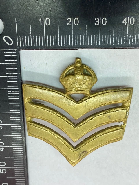 ORIGINAL WW1 / WW2 British Army NCO's Cast Brass Sleeve Insignia Badge ...