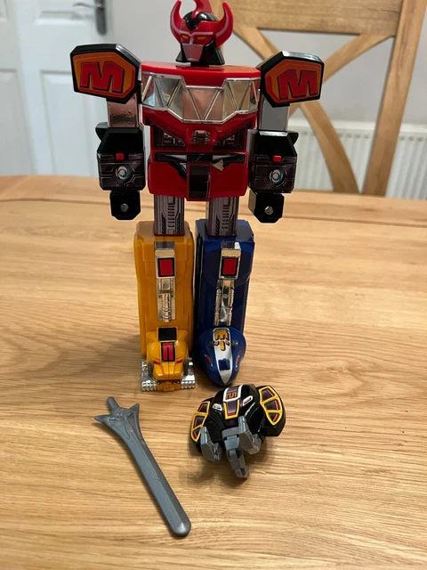 POWER RANGERS MIGHTY Morphin Fist Firing Megazord with Sword and ...