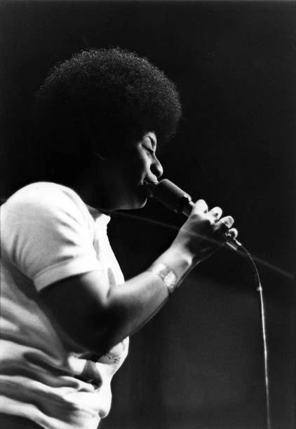 SINGER MERRY CLAYTON Performs Onstage 1972 OLD MUSIC PHOTO 7 $8.50 ...