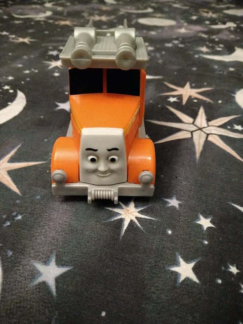 THOMAS THE TANK Engine Flynn The Fire Engine Push Along Voice And Sound ...