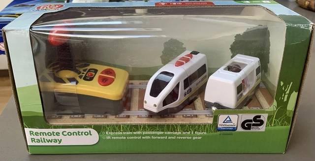 REMOTE CONTROL RAILWAY with light & sound effects £18.00 - PicClick UK