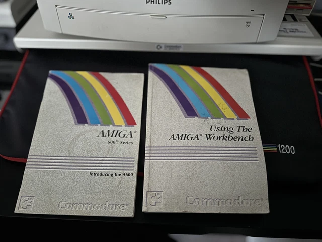 COMMODORE AMIGA 600 User Manuals (Workbench/Introducing The A600) £11.99 - PicClick UK