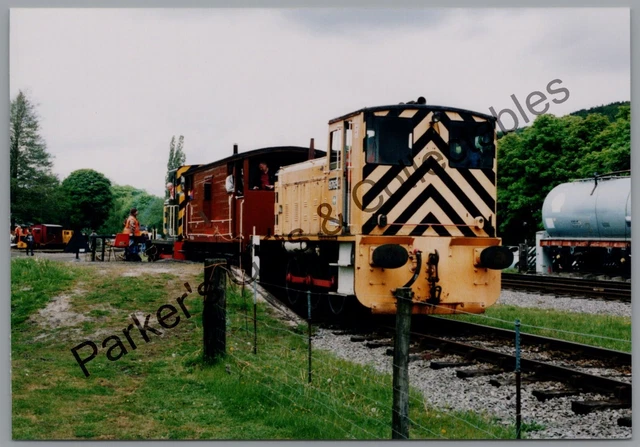 TRAIN PHOTOGRAPH RAILWAY Locomotive Shunter 97654 Rowsley South 12/5/07 ...