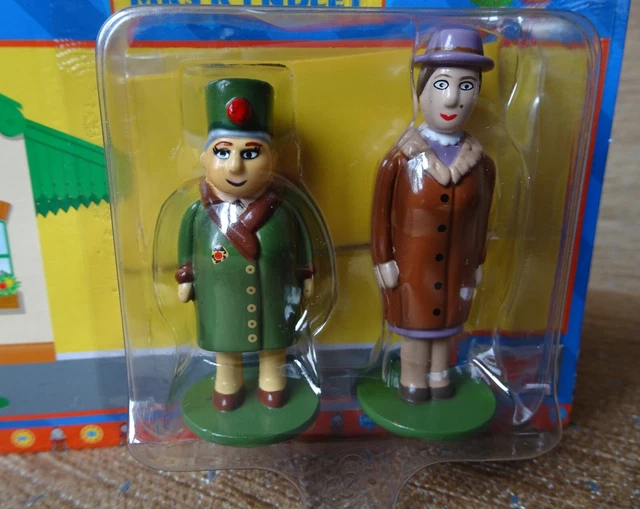 ERTL THOMAS AND Friends the Tank Engine Mrs Hatt & Mrs Kyndley diecast ...