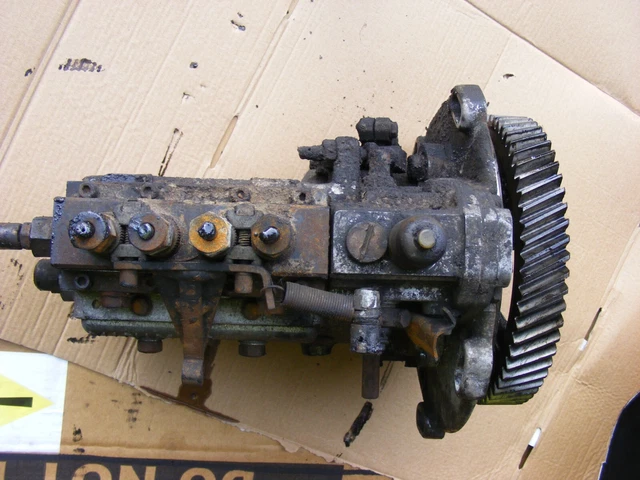 FORD 4 CYLINDER D400 Cav Minimec Fuel Injection Pump (P5087/3) From ...