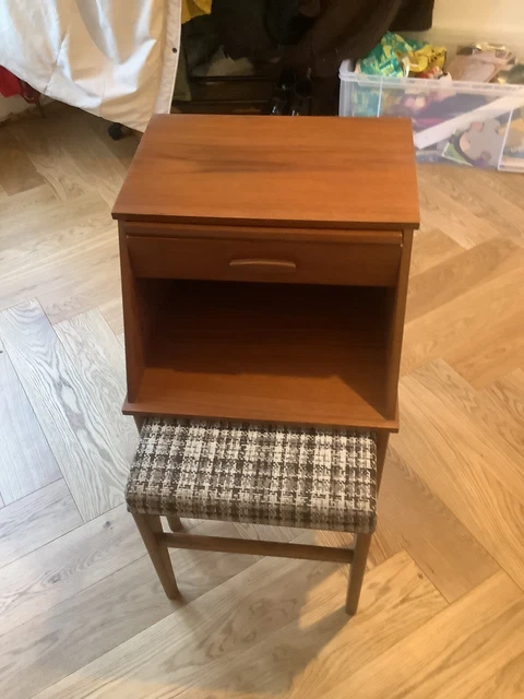 VINTAGE 'CHIPPY’ TELEPHONE Table Hall Seat, Mid Century 70s Retro ...