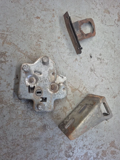 HOLDEN HQ HJ Hx Hz Boot Lock & Latch With Barrell Retainer $65.00 ...