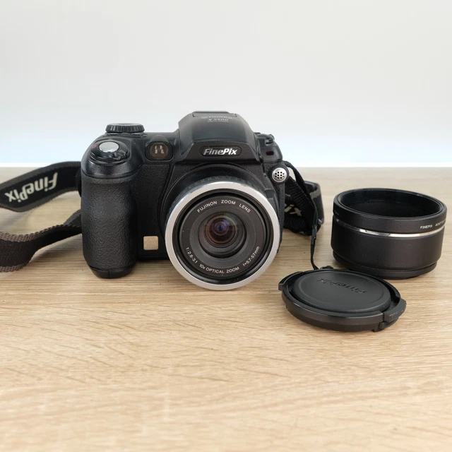 FUJIFILM FINEPIX S5500 4MP CCD Sensor Vintage Digital Camera 10x ...