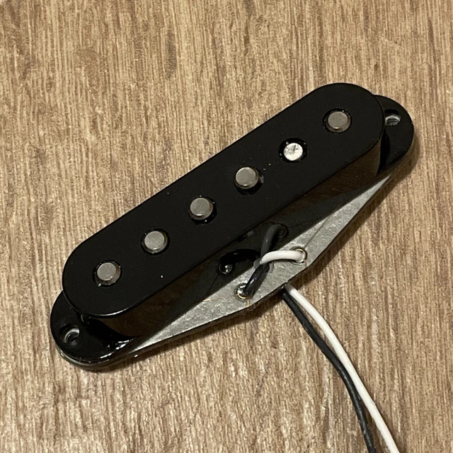 FENDER AMERICAN PROFESSIONAL II V-Mod Neck Strat Guitar Single Coil ...
