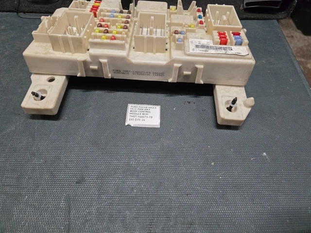 FORD FOCUS MK2.5 Cc C-Max Mk1 Body Control Module Bcm 7M5T-14A073-Fb £ ...