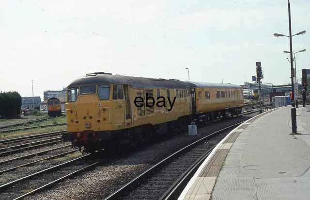 35MM RAILWAY SLIDE- Diesel Loco Class 31. 31105 with 66719 & 4305 ...