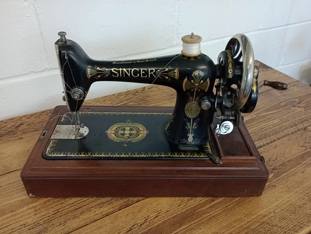 ANTIQUE SINGER 66K Lotus Design Hand Crank Sowing Machine £49.00 ...