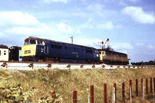 ORIGINAL COLOUR SLIDE of D1020 BR class 52 Western diesel hydraulic ...