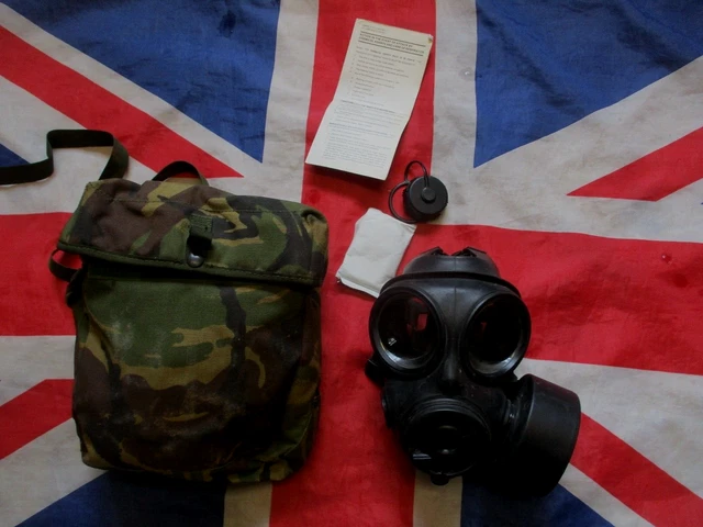 1989 AVON BRITISH army sas ISSUE respirator gas mask S10 SIZE 4 small ...