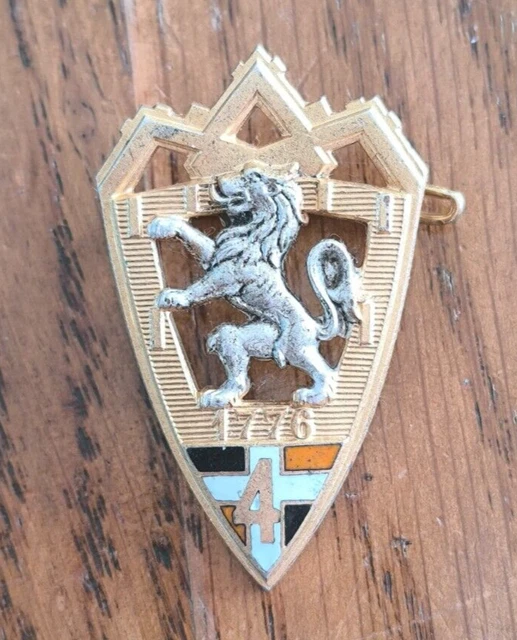 INSIGNE MILITAIRE 4° Régiment d'Infanterie 1776 Arthus Bertrand Paris ...