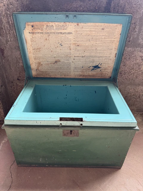 ANTIQUE VICTORIAN THOMAS Milner & Son's Liverpool Safe Box Fire ...