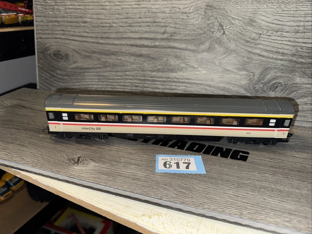 HORNBY OO R433 BR MK3 1st CLASS COACH EXECUTIVE LIVERY 41121 CARRIAGE £ ...