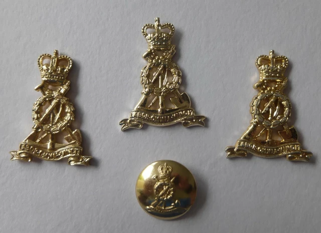 BRITISH ARMY CAP Badge, Collar Badges, Button - Royal Pioneer Corps RPC ...