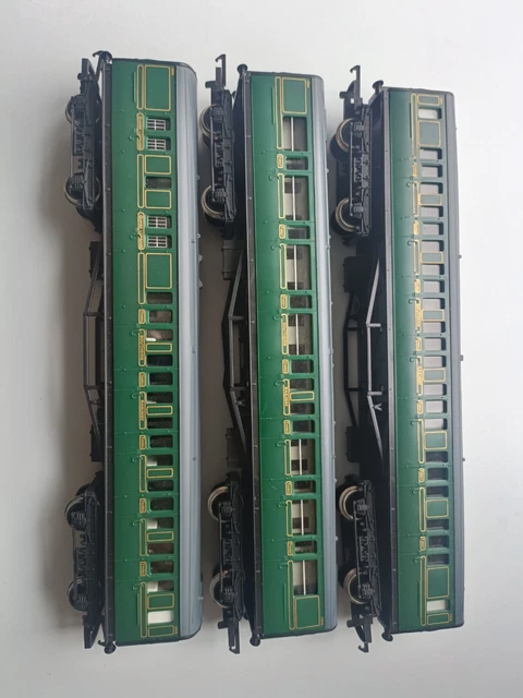 HORNBY SOUTHERN RAILWAY Coaches X3, Excellent Condition £27.49 ...