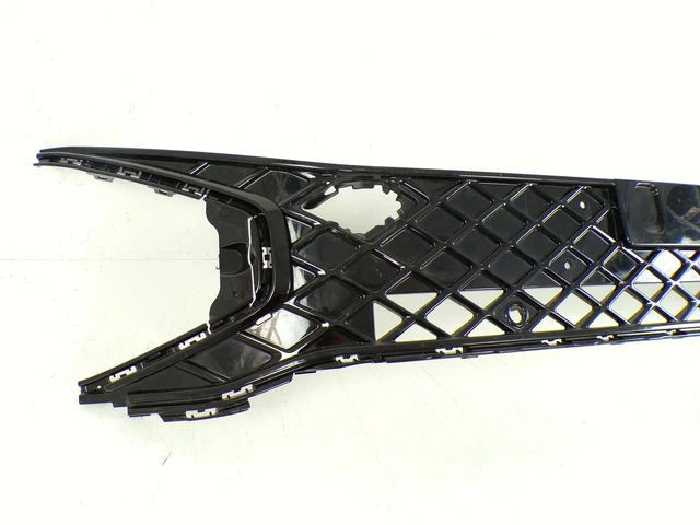 VW TIGUAN R Line Front Grill 2024-On | OEM 760853677A Used Genuine £149 ...