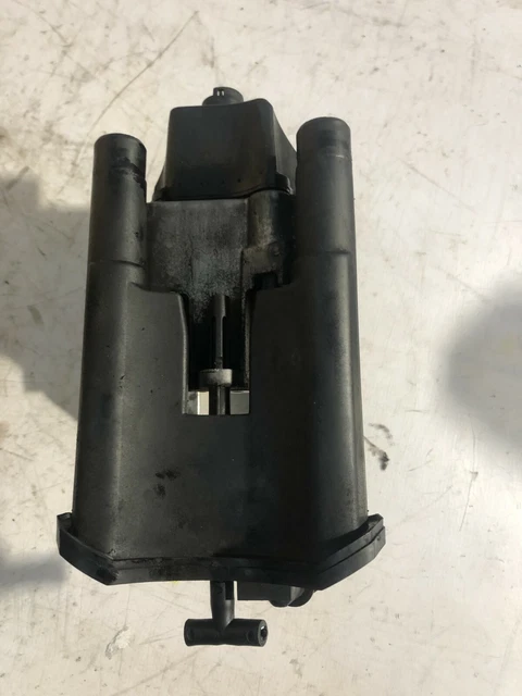 LAND ROVER SDV6 Fuel Pump Bracket Oil Breather 9X2Q-6C714-Da 9X2Q-9A361 ...