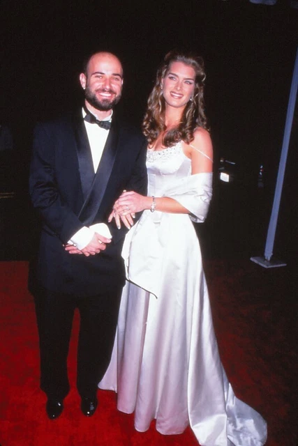 DIA BROOKE SHIELDS und Andre Agassi 1997 formato KB fotografo P7-13-1-2 ...