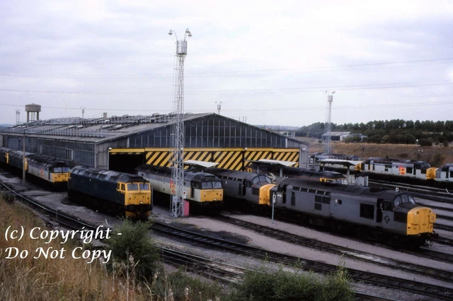 ORIGINAL 35MM DIESEL RAILWAY SLIDE TINSLEY DEPOT FEATURING CLASS 37 ...