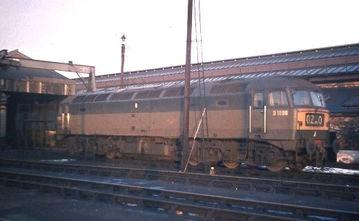 ORIGINAL COLOUR SLIDE of D1696 BR class 47 diesel loco £2.25 - PicClick UK