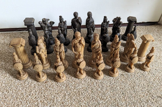 VINTAGE CHESS SET Roman Army Greek Resin Stone Figures Chessmen Ebony ...