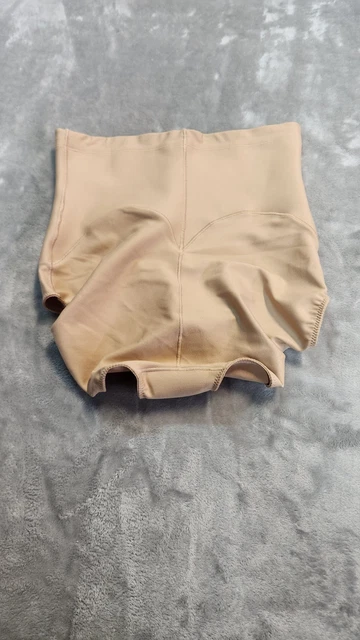 SKIMS CLAY BEIGE Small Body CS Butt Lifting Briefs PN-BRF-8527W NWT £57 ...