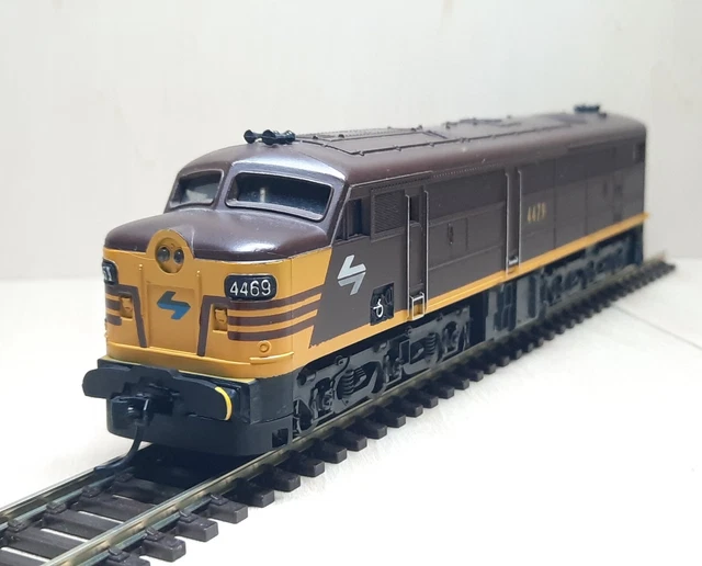 LIMA HO NSWGR SRA 44 Class Reverse Livery Upgraded Excellent Condition £90.88 - PicClick UK