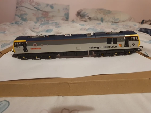 HORNBY R203 BR Railfreight Distribution Class 92 Electric Locomotive ...