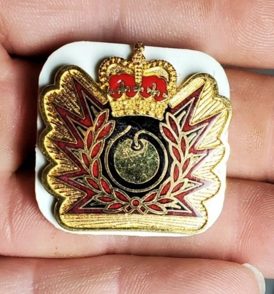 CANADIAN FORCES EXPLOSIVE Ordnance Disposal EOD Pin $45.00 - PicClick CA
