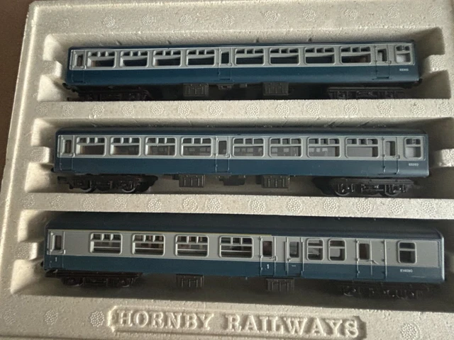 HORNBY R089 RAKE of 3 BR Blue & Grey MK2 Flying Scotsman Coaches Boxed ...