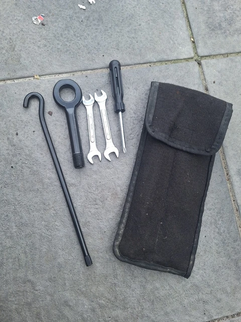 KIA HYUNDAI MAINTENANCE Tool Kit Set £25.00 - PicClick UK