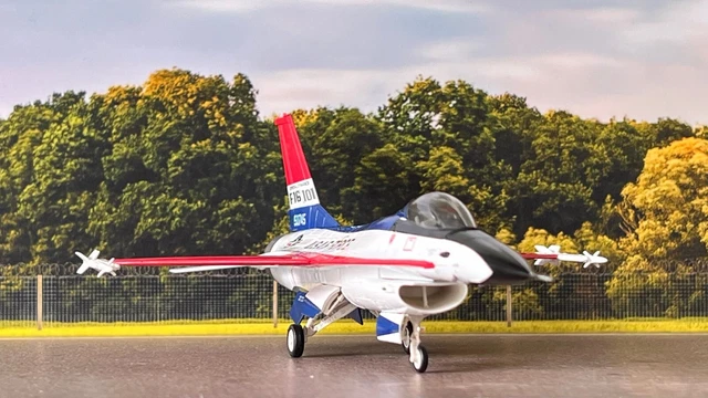 HOBBYMASTER HA3896 - F-16-101, 75-0745, Usaf, 19Th December 1980 £90.00 ...