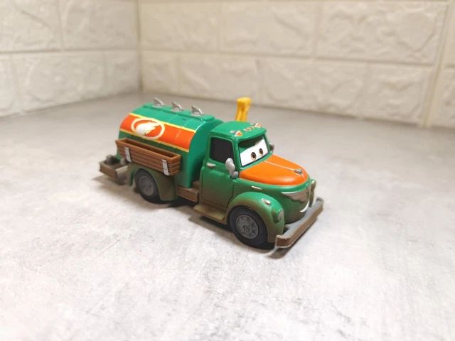 DISNEY PIXAR PLANES Chug Water Engine Fire & Rescue 1:55 Die Cast ...