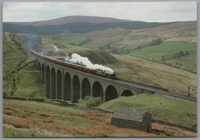 4472 STEAM LOCOMOTIVE Flying Scotsman at Arten Gill Viaduct Railway ...