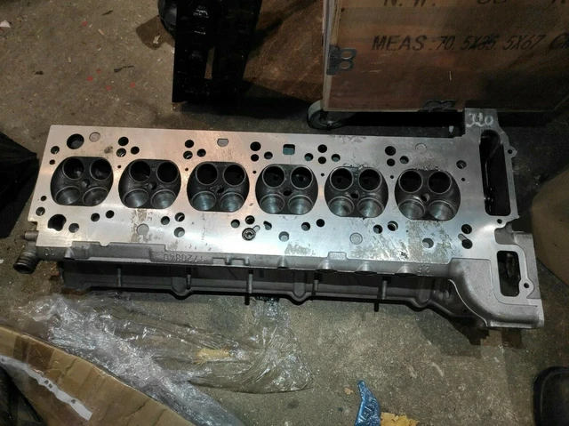 *RARE* BMW E34 525i M50 M50B25 NON VANOS ENGINE MOTOR CYLINDER HEAD £ ...
