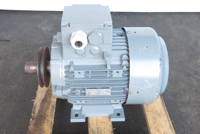 DREHSTROMMOTOR 7AA132S-02K ELEKTROMOTOR Welle 38mm Motor 3~ B3 5,5kW ...