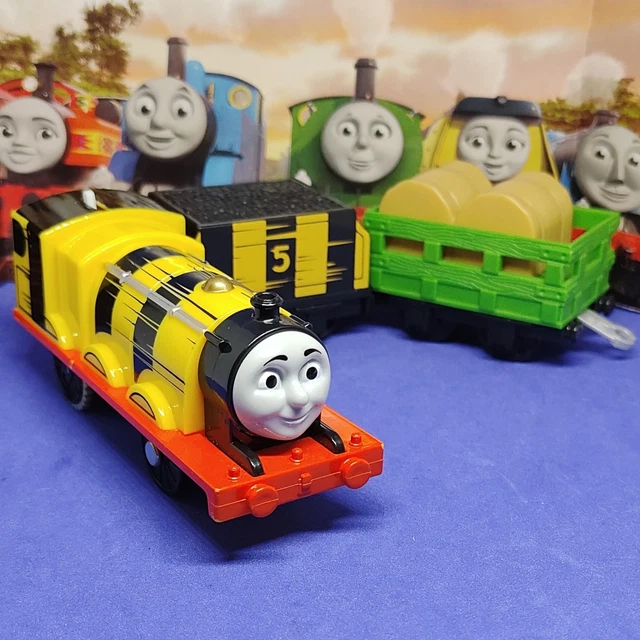 THOMAS & FRIENDS BUSY BUMBLE BEE JAMES REVOLUTION Trackmaster MOTORIZED ...