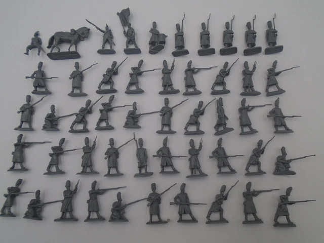 REVELL (02576) NAPOLEONIC French Grenadier Guards (1/72) 48 Figures. No ...