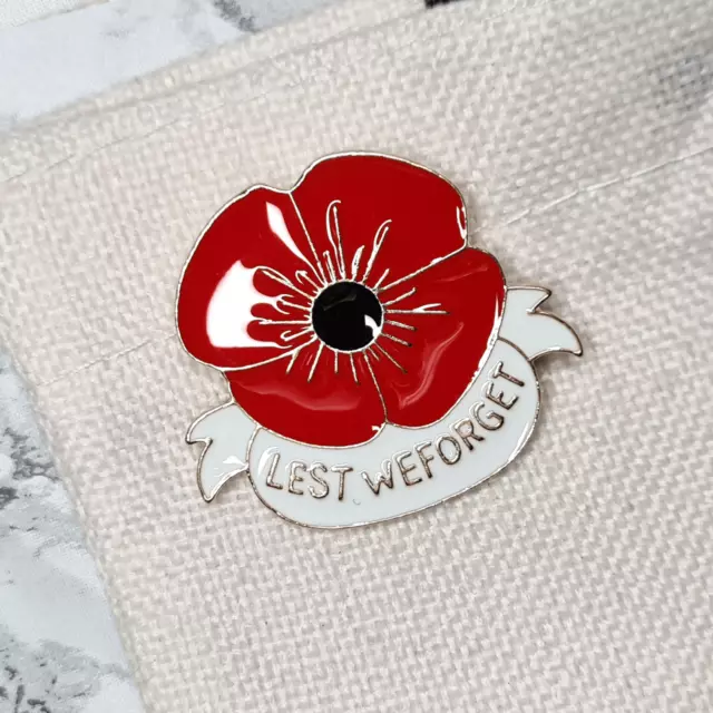 LEST WE FORGET Pin Badge Red Army Rememberance Day Broach Brooch Army £ ...