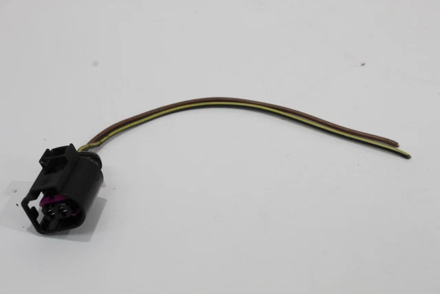AUDI RS3 8V 2 Pin Wiring Connector and Short Length of Wire 4D0971992 £ ...