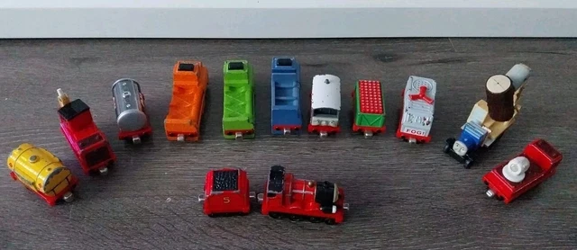 THOMAS & FRIENDS Take n Play Along Die Cast Bundle James Lights And ...